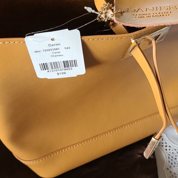 Danier | Bags | Danier Tan Leather Bucket Bag Crossbody | Poshmark